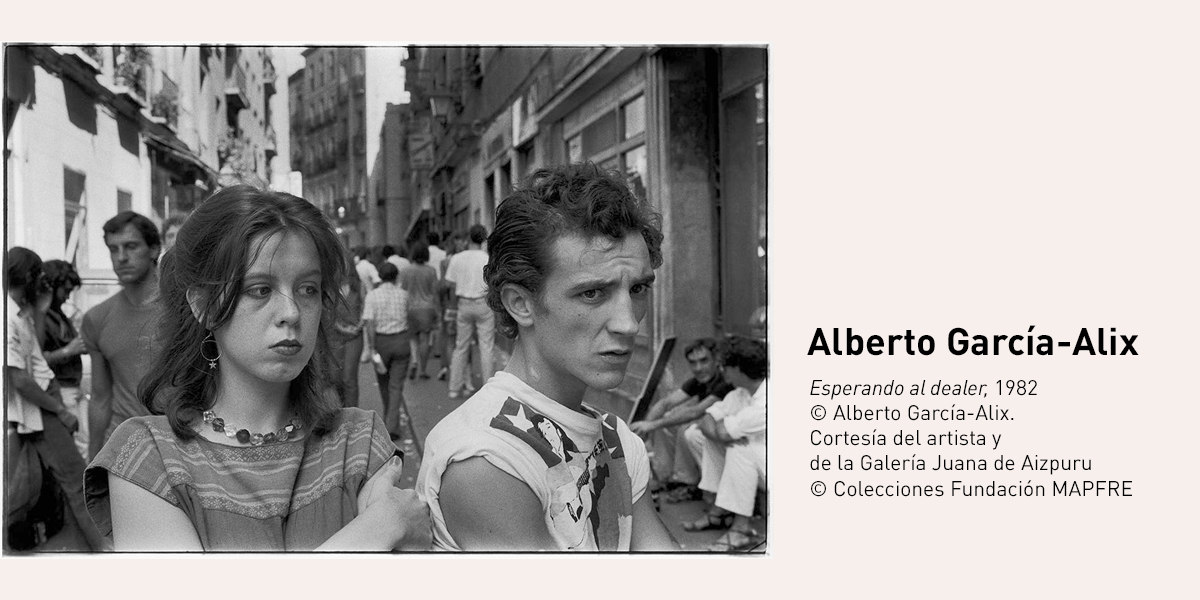 Esperando al dealer by Alberto García Alix - Fundación MAPFRE