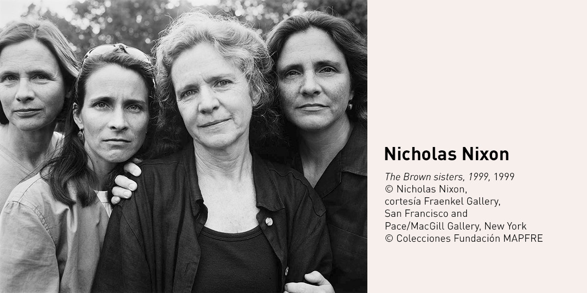 Photograph of the Brown sisters in 1999 - Fundación MAPFRE