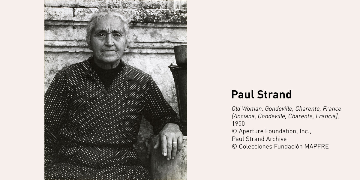 Photograph Old Woman, Gondevillede (Paul Strand) - Fundación MAPFRE